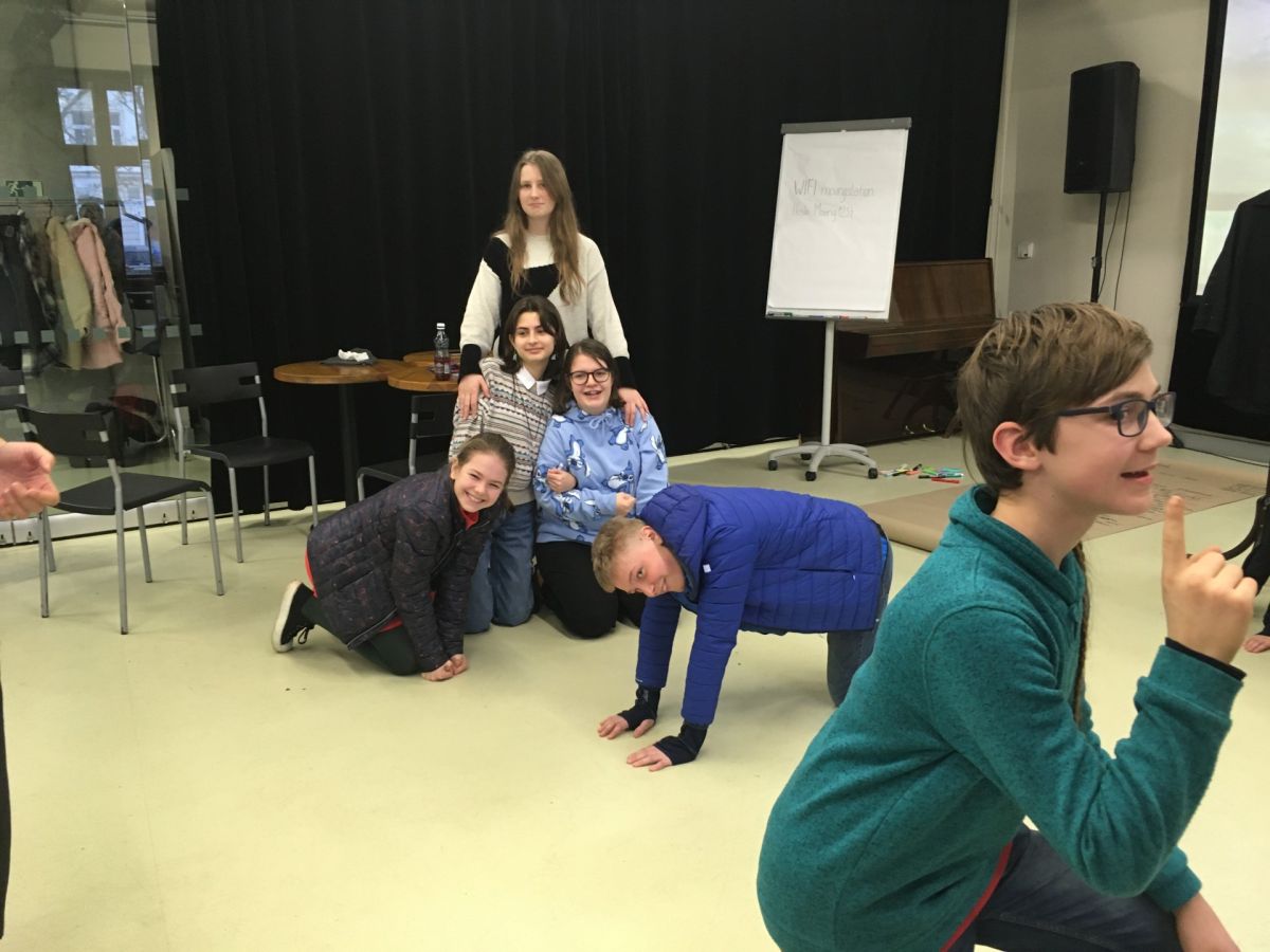 Moving Station - 7.C | 2. Základní škola Plzeň